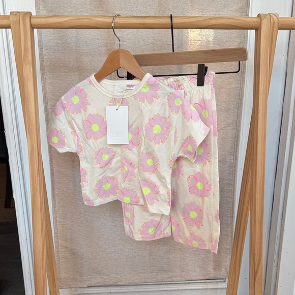 Zara | Matching Sets | Zara Floral Print Matching Set | Poshmark